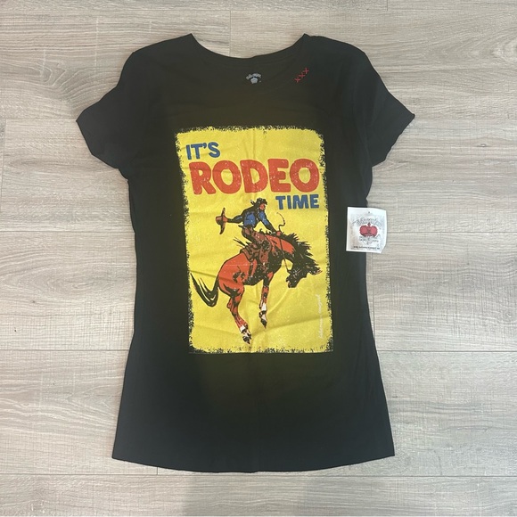 Bohemian Cowgirl | Tops | Black And Yellow Rodeo Graphic Short Sleeve ...